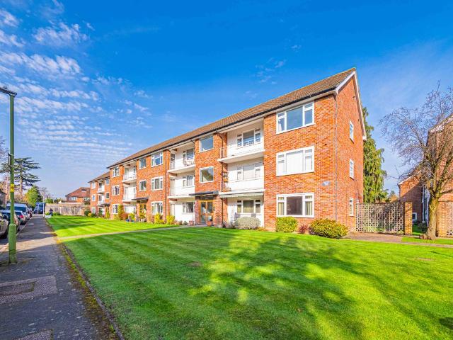 Herga Court, Stratford Road, Watford, Hertfordshire WD17, 3 bed flat to rent, £1,850 pcm | PrimeLocation