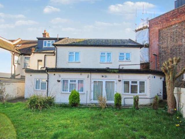 Herga Road, Harrow, 2 Bedroom Maisonette