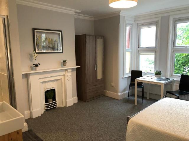 Herga Road, Wealdstone HA3, Room to rent, £900 pcm | PrimeLocation
