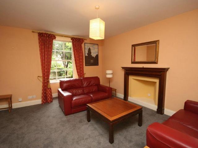 Heriot Row, New Town, Edinburgh 4 bed flat to rent £3,200 pcm £738 pw