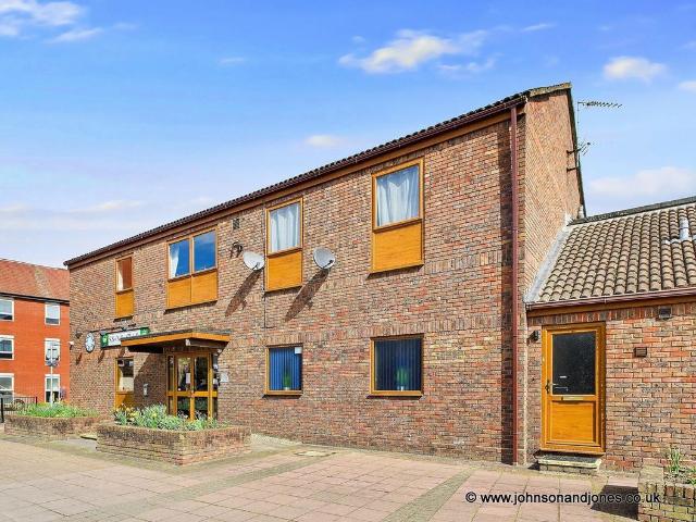 Heriot Road, Chertsey KT16, 2 bed flat to rent, £1,600 pcm | PrimeLocation
