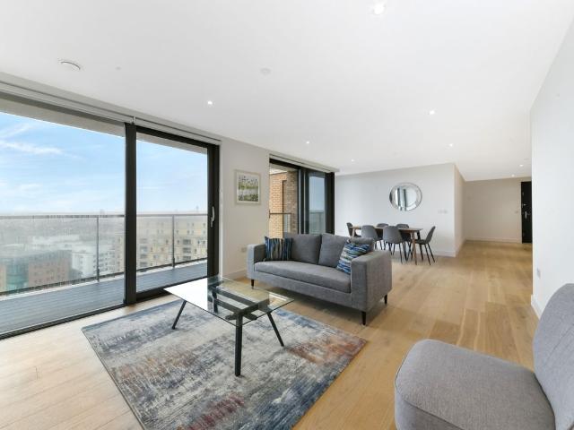 Heritage Tower, 118 East Ferry Road, Isle Of Dogs, London E14, 2 bed flat to rent, £3,445 pcm | PrimeLocation
