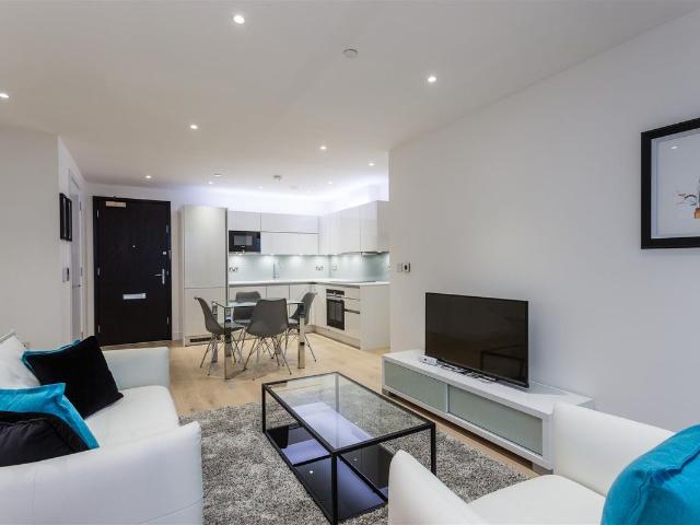 Heritage Tower, East Ferry Road, Canary Wharf, London E14, 1 bed flat to rent, £2,600 pcm | PrimeLocation