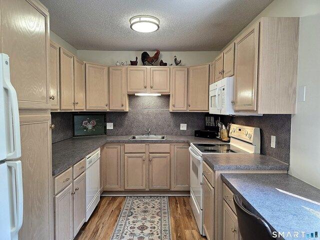 Heritage Vlg Unit D, Southbury, Condo For Sale