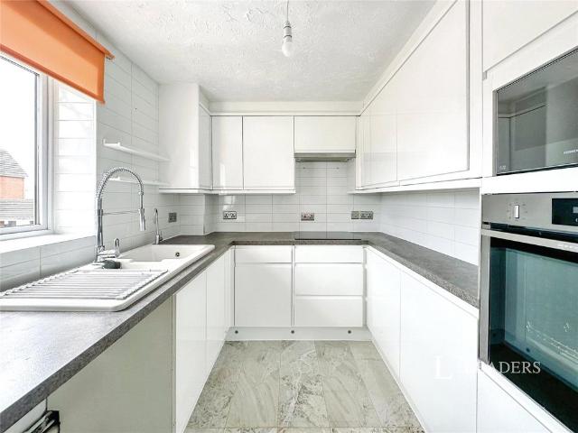 Heritage Way, Gosport, Hampshire, PO12 2 bed flat to rent £1,150 pcm £265 pw