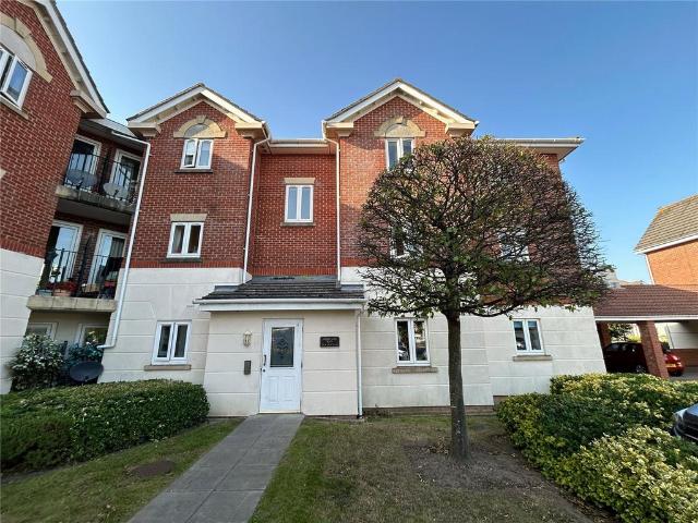 Heritage Way, Hampshire PO12 2 bed flat to rent £1,150 pcm £265 pw