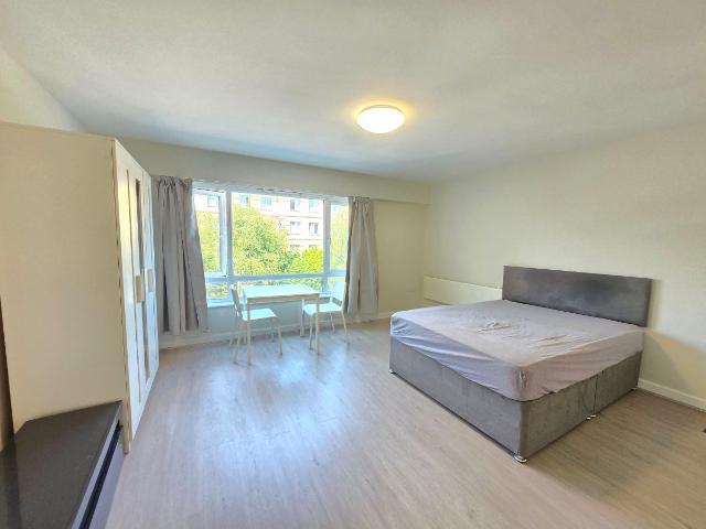 Heritage Avenue, London NW9, Studio to rent, £1,300 pcm | PrimeLocation