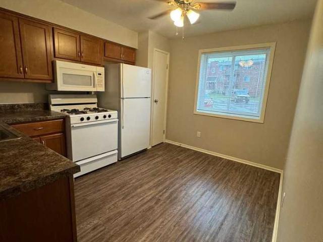 Heritage Court Apartments 1 Bedroom Apartment for Rent at 905 Heritage Ct, Crown Point, IN 46307