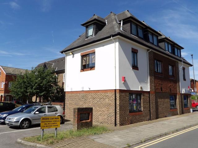 Heritage Court, Station Road, Egham, Surrey TW20, Studio to rent, £1,050 pcm | PrimeLocation