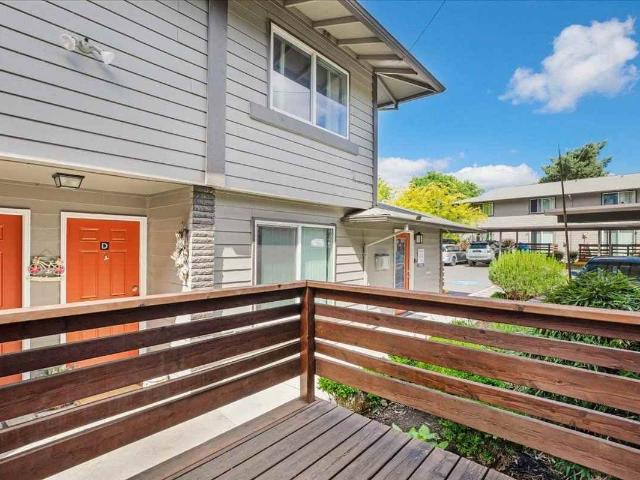 Heritage Crossing Townhome Apartments 2 Bedroom Apartment for Rent at 4483 Se Roethe Rd, Oak Grove, OR 97267 Milwaukie Heights