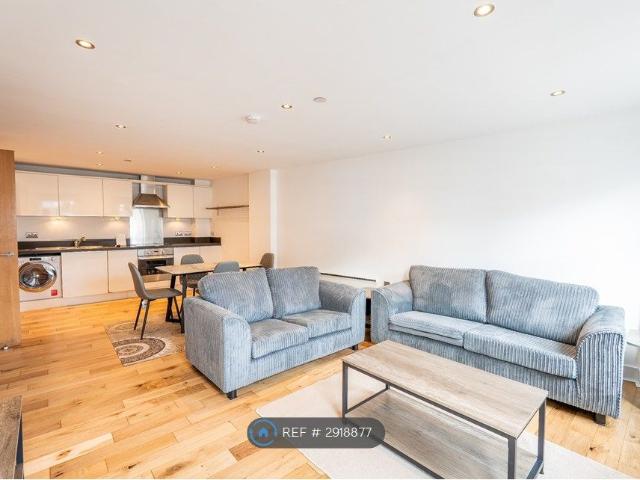 Heritage House, London N14, 2 bed flat to rent, £2,100 pcm | PrimeLocation