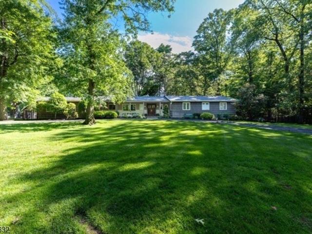 Heritage Ln, Scotch Plains, Home For Sale