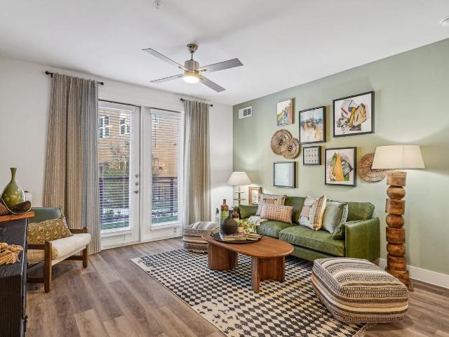 Heritage McKinney Square Studio Apartment for Rent at 300 N Mcdonald St, Mckinney, TX 75069