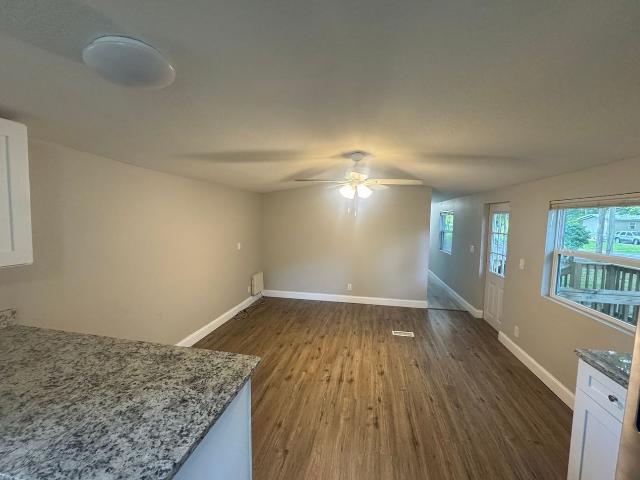 HERITAGE PARK A Triple L Holdings, LLC Company 3 Bedroom Apartment for Rent at 320 Wilder Rd Lot 2, Lakeland, FL 33809