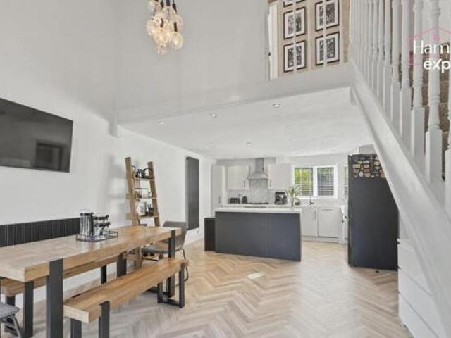 Heritage Park, Cardiff, 2 Bedroom End