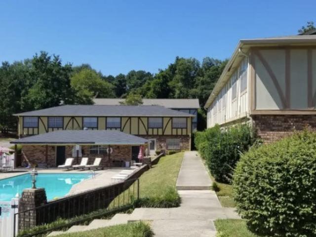 Heritage Place 2 Bedroom Apartment for Rent at 3830 Poplar Springs Dr, Meridian, MS 39305