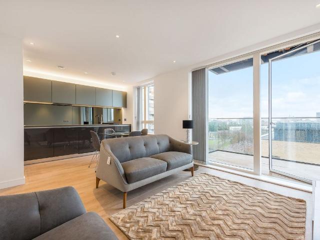 Heritage Place, Brentford TW8, 1 bed flat to rent, £2,100 pcm | PrimeLocation