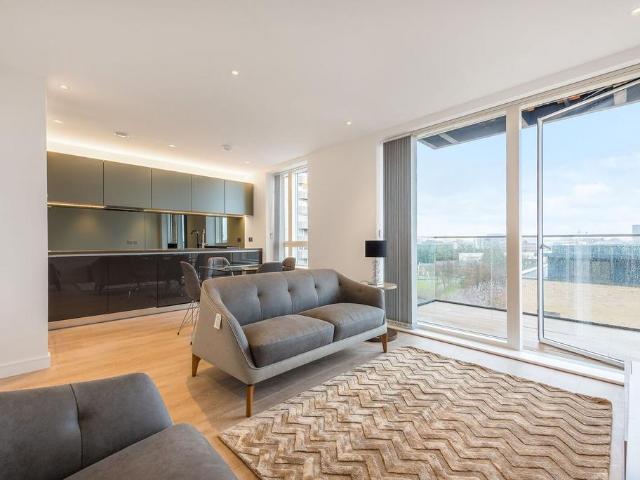 Heritage Place, Brentford, TW8 1 bed flat to rent £3,200 pcm £738 pw