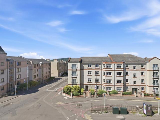 Hermand Crescent, Slateford. 3 bed apartment to rent £1,495 pcm £345 pw