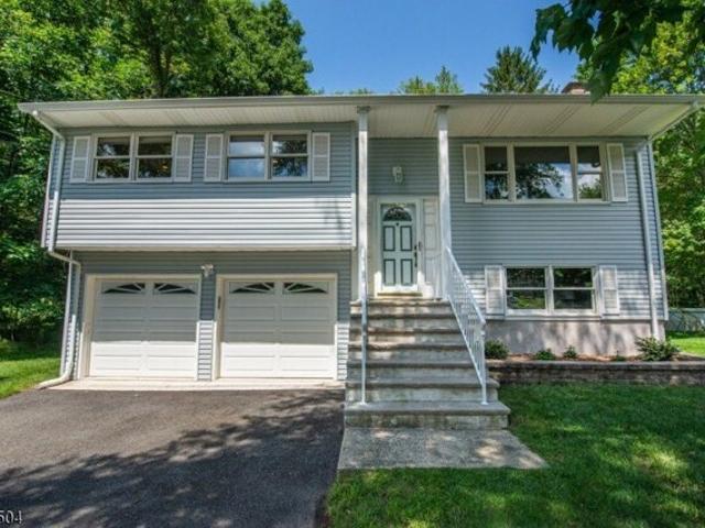 Hermanne Dr, Mount Olive Township, Home For Sale