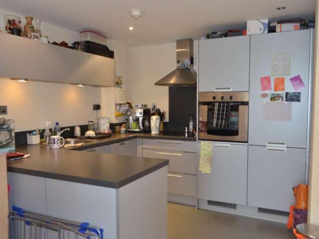 Hermit Road, London 2 bed apartment to rent £1,902 pcm £439 pw