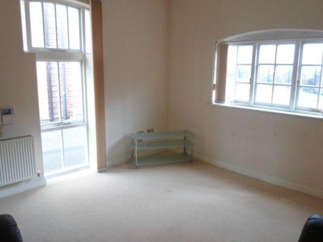 Hermitage Court, Oadby, Leicester LE2 2 bed coach house to rent £1,050 pcm £242 pw
