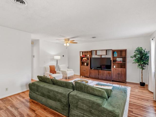 Hermitage Condo In unit washerdryer, smart TVs, h