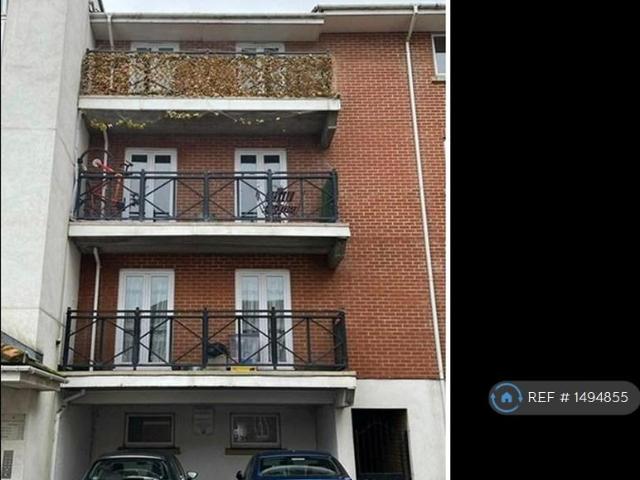 Hermitage Close, London, SE2 2 bed flat to rent £1,750 pcm £404 pw