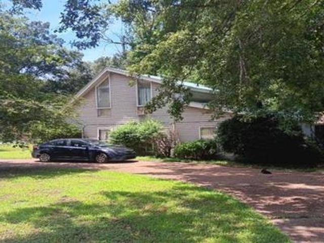 Hermitage Dr