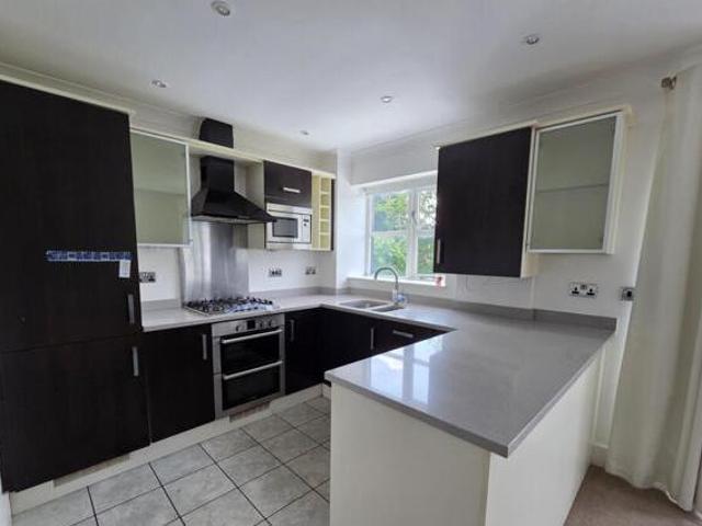 Hermitage Road, Croydon, 2 Bedroom Flat