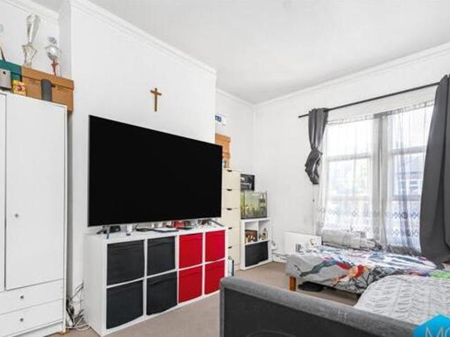 Hermitage Road, Finsbury Park, 2 Bedroom Apartment