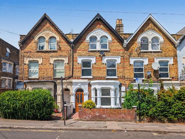 Hermitage Road, London N4, 3 bed flat to rent, £2,895 pcm | PrimeLocation
