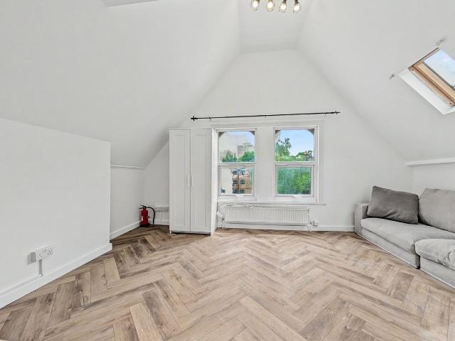 Hermitage Road, London N4, 1 bed flat to rent, £1,950 pcm | PrimeLocation