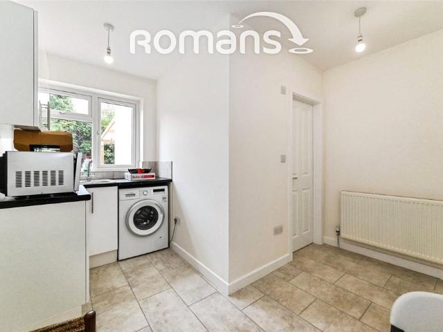 Hermon, London Road, Bracknell, RG12 1 bed flat to rent £1,275 pcm £294 pw
