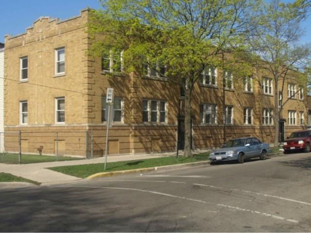 Hermosa 2 Bath / 1 Bath NEW REHAB/TOP FLOOR/CORNER UNIT – Available July 1st!