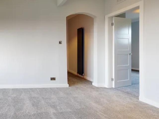 Herndon Court, Newton Mearns, G77 5DW, United Kingdom | 2 bed house for rent #154584128 | Rentberry