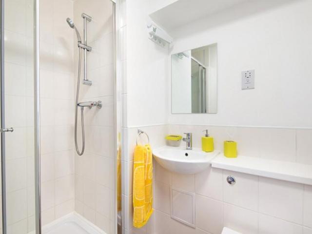 Herne Hill, London SE24, 1 bed flat to rent, £1,278 pcm | PrimeLocation