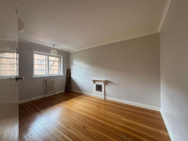 Herne Hill, London SE24