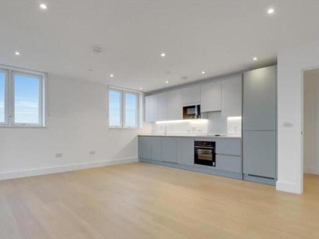 Herne Hill Road, London, 2 Bedroom Apartment