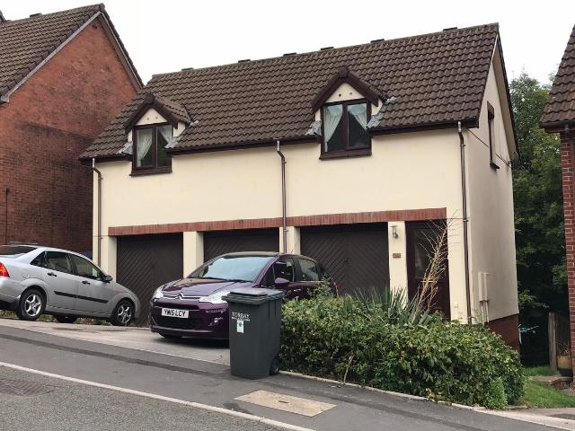 Heron Way, Torquay TQ2, 2 bed flat to rent, £1,050 pcm | PrimeLocation
