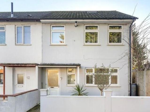 Heron Close, Walthamstow, 2 Bedroom Flat