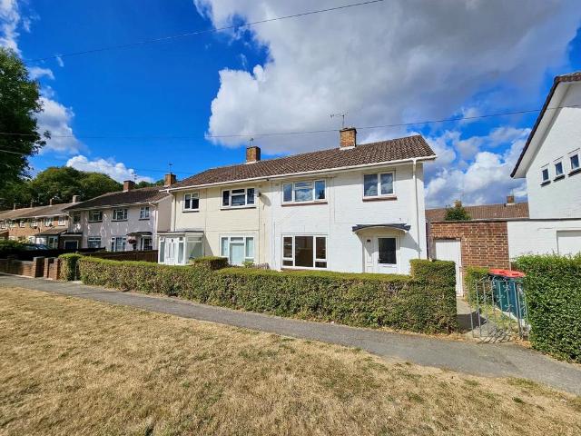 Heron Close, CRAWLEY 3 bed semi detached house to rent £1,950 pcm £450 pw
