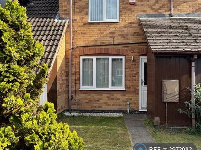 Heron Drive, Nottingham, NG7 2 bed terraced house to rent £1,175 pcm £271 pw