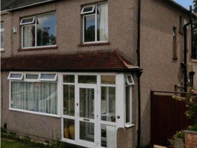 Heron Hill, Belvedere DA17, 3 bed semi detached house to rent, £2,300 pcm | PrimeLocation