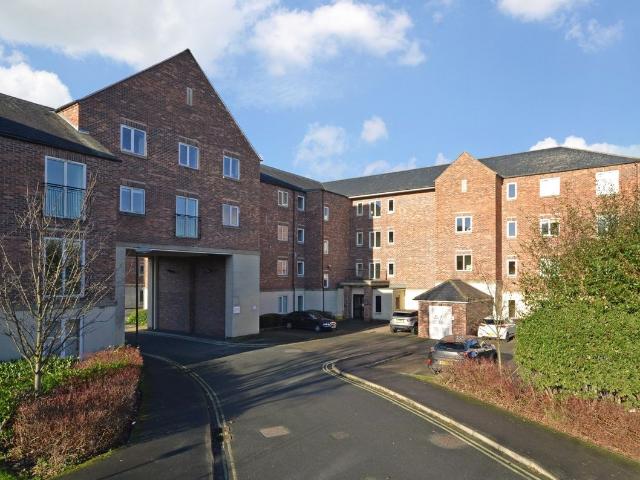 Heron House, Brinkworth Terrace, York YO10, 2 bed flat to rent, £1,400 pcm | PrimeLocation