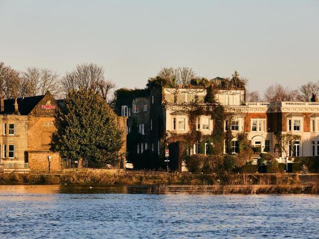 Heron House, Chiswick Mall W4, 5 bed maisonette to rent, £10,000 pcm | PrimeLocation