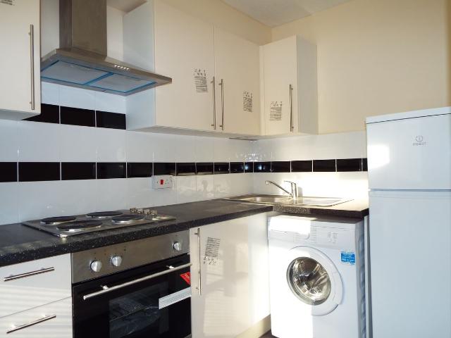 Heron House, Haverhill CB9, 2 bed flat to rent, £950 pcm | PrimeLocation