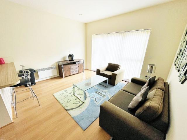 Heron House, Kennet Island RG2, 2 bed flat to rent, £1,600 pcm | PrimeLocation