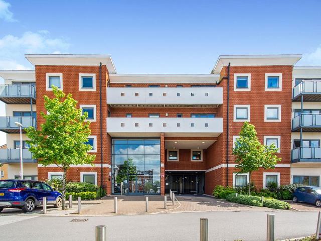 Heron House, Rushley Way, Reading, RG2 2 bed flat to rent £1,550 pcm £358 pw