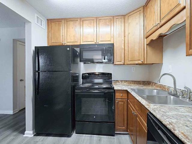 Heron Lakes Apartments 1 Bedroom Apartment for Rent at 1164 Skywood Dr, Mobile, AL 36693 Spring Valley